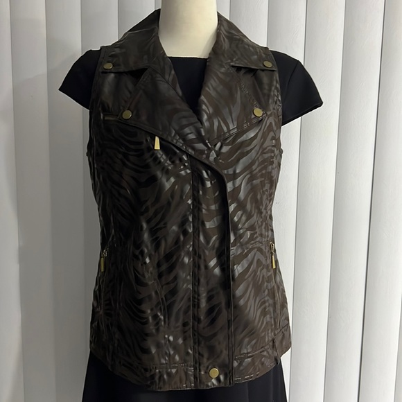 Chico's | Jackets & Coats | Vest Zenergy By Chicos Brown Euc | Poshmark